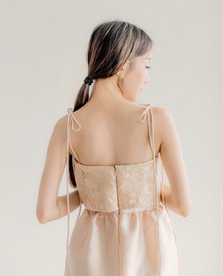 #dijualcepat Rouselabel Party Dress Champagne gold no gazelle savvy lafleursign duma krinou zara ...