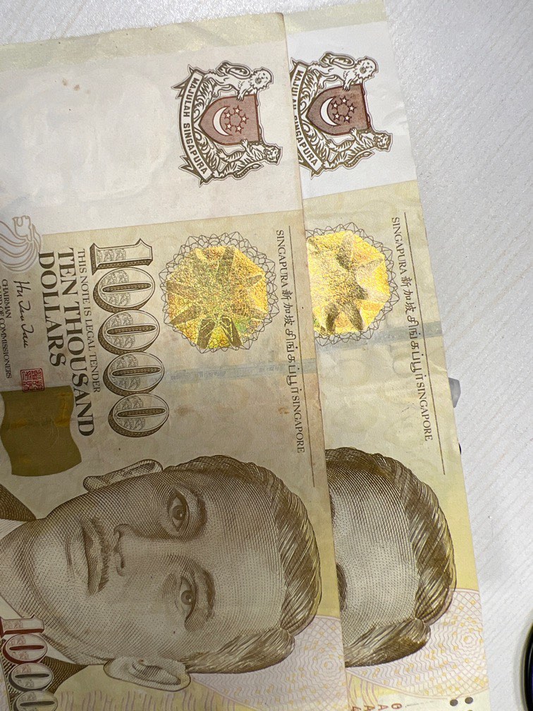 SGD 10,000 notes , Hobbies & Toys, Memorabilia & Collectibles, Currency ...