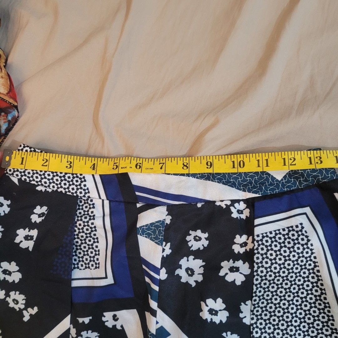 Slit Squarepants, Women's Fashion, Bottoms, Other Bottoms on Carousell