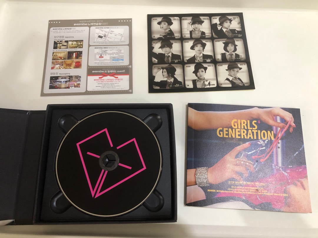 SNSD MR. MR. MINI ALBUM + POSTER, Hobbies & Toys, Music & Media, CDs ...