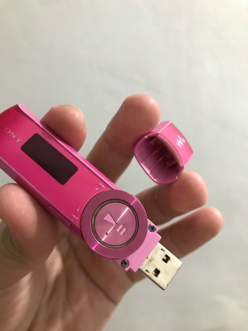 Sony walkman mp3 player 2gb with songs na, Audio, Portable Music ...