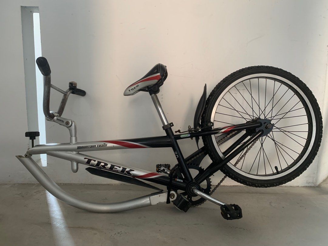Trek tag along kids bicycle trailer, Sports Equipment, Bicycles & Parts ...