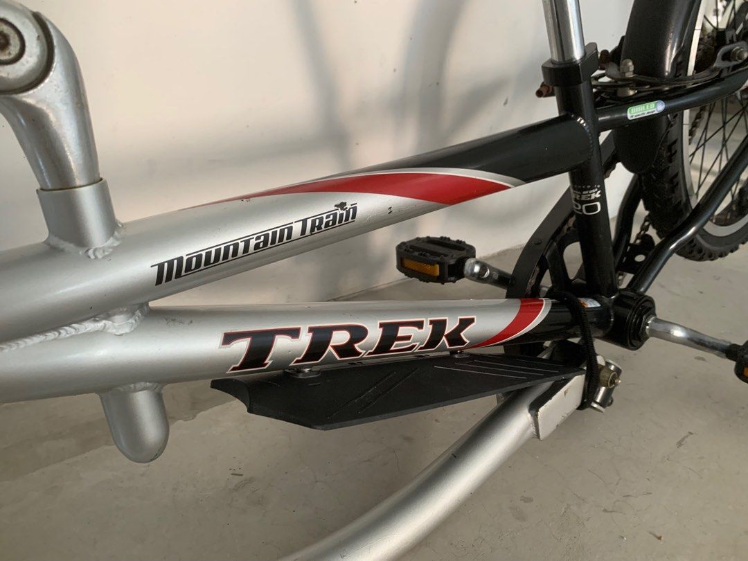 Trek tag along kids bicycle trailer, Sports Equipment, Bicycles & Parts ...