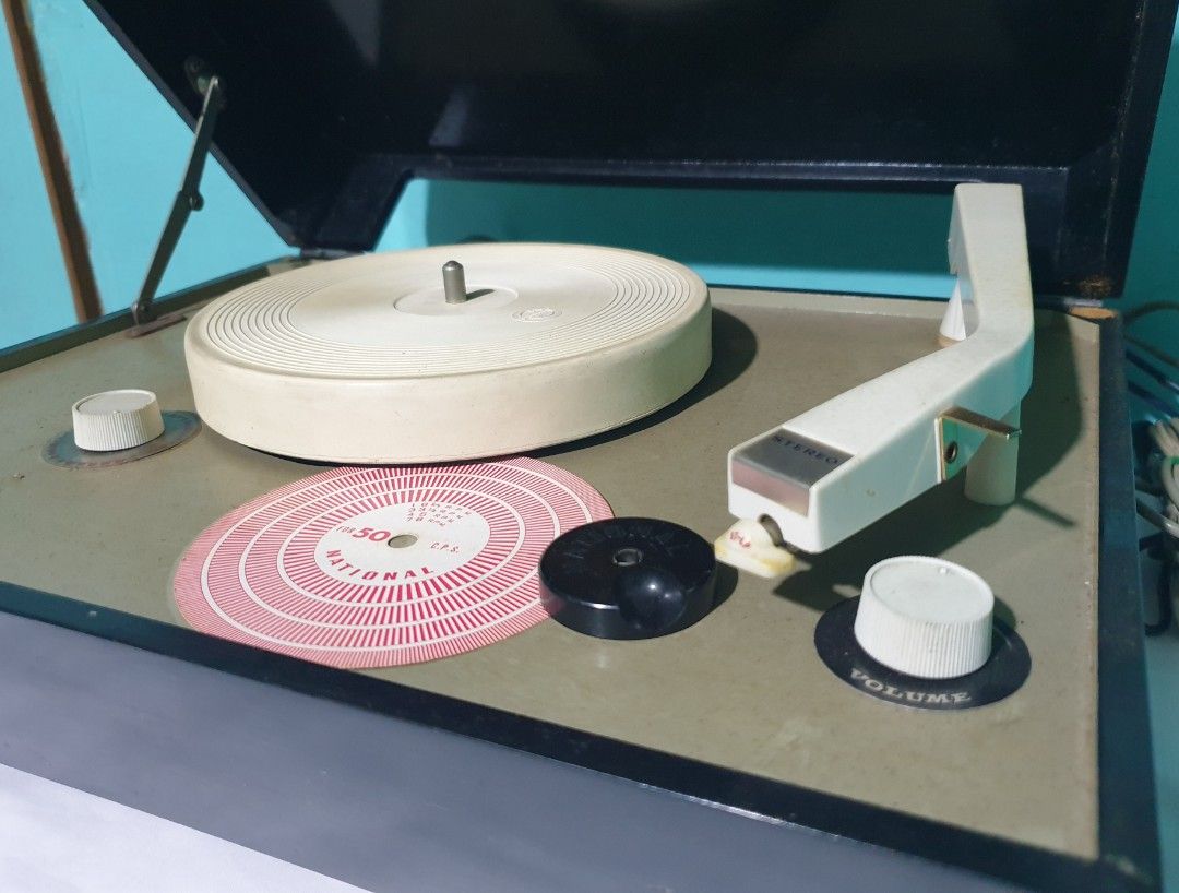 Vintage National Stereophonic Turntable, Hobbies & Toys, Memorabilia ...