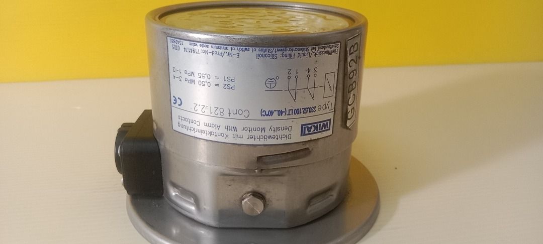 WIKA 233.52100 LT Analog Hybrid gas density Gauge SF6 Gas 7194174 ...