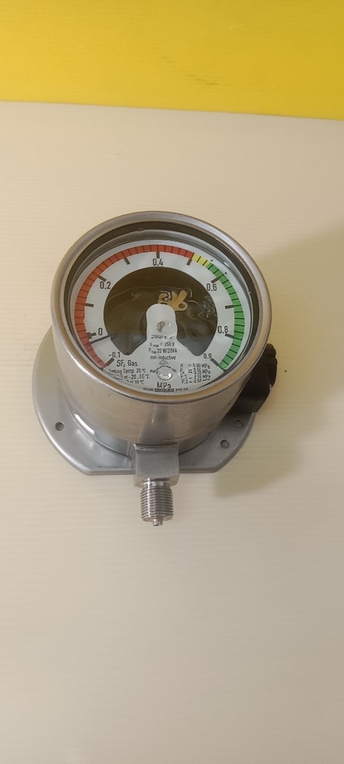 WIKA 233.52100 LT Analog Hybrid gas density Gauge SF6 Gas 7194174, Computers & Tech, Office ...