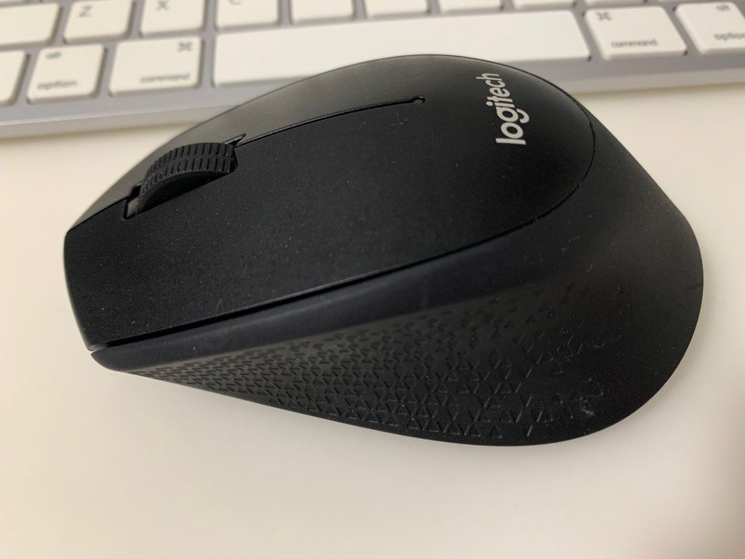 Wireless keyboard and logi mouse, Computers & Tech, Parts & Accessories ...