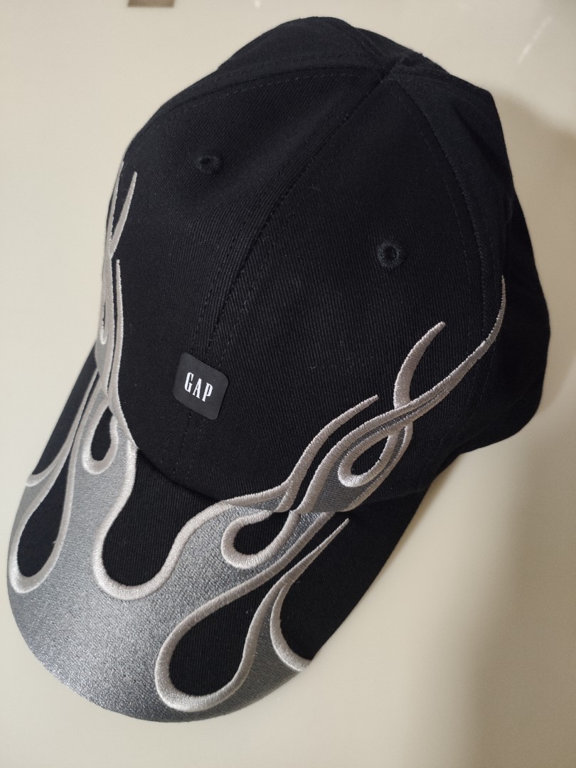 Yeezy GAP engineered by BLCG cap hat, 男裝, 手錶及配件, 棒球帽、帽 - Carousell