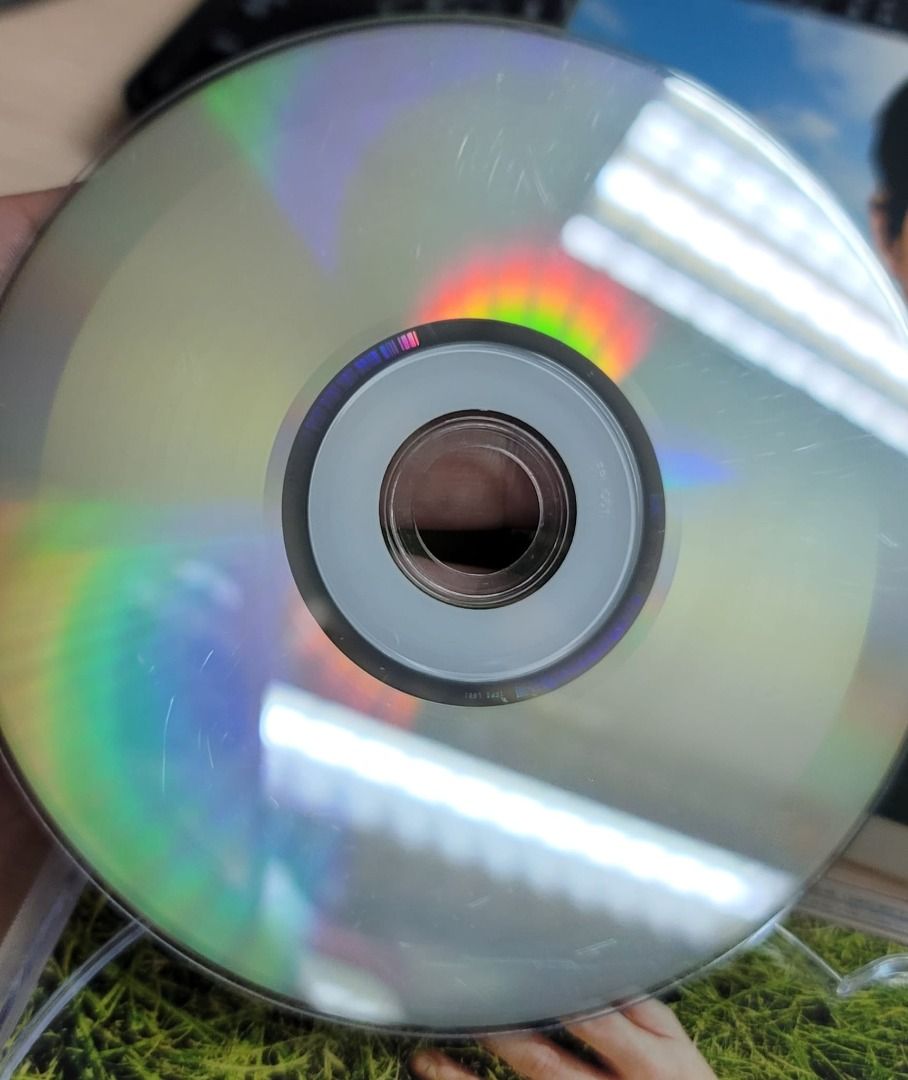 [包郵] CD + VCD 光良 童話 2005台版 Michael Wong 第三張專輯 附歌詞書及外紙套 向左走向右走 少年 曹格 合唱 包平郵, 興趣及遊戲, 音樂、樂器 & 配件 ...