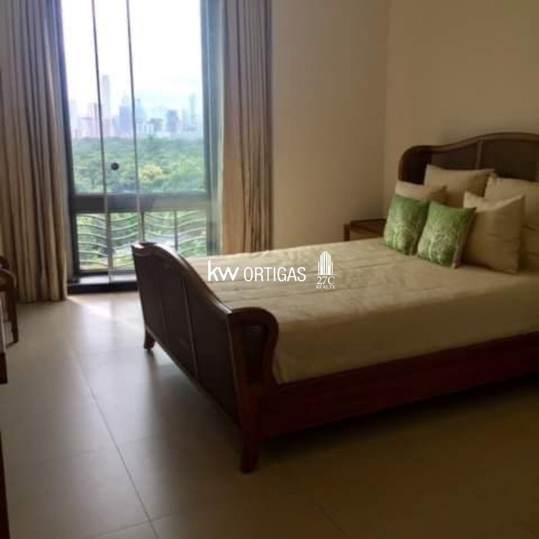 Condo for Sale in Essensa Towers, BGC, Property, For Sale, Apartments ...