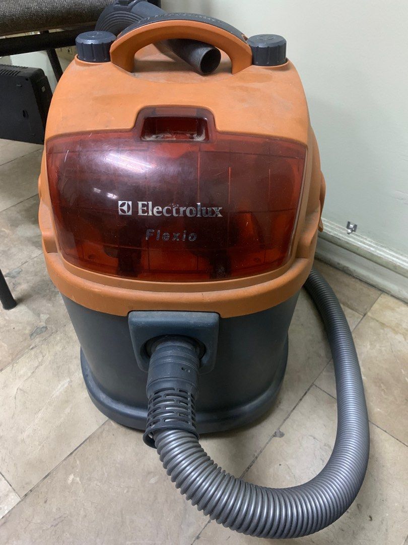 Electrolux Vacum Cleaner, TV & Home Appliances, Vacuum Cleaner ...