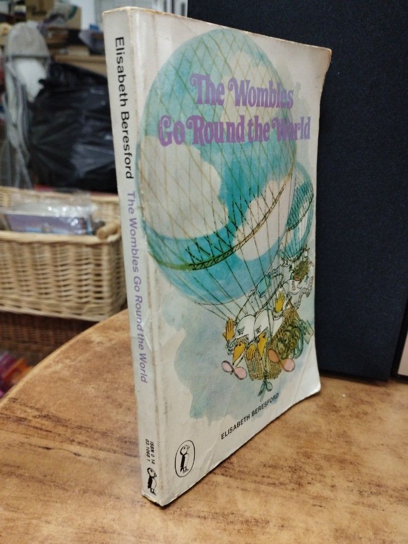 (ENG) The Wombles Go Round The World, Hobbies & Toys, Books & Magazines ...