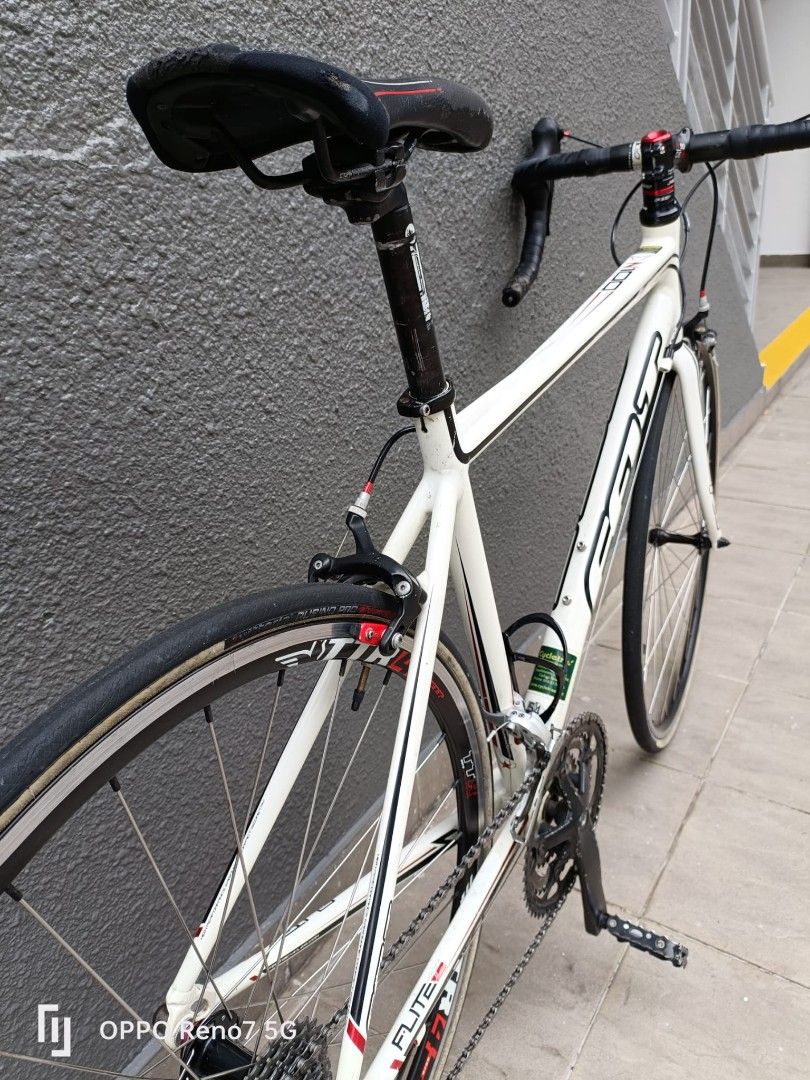 Felt road bike, Sports Equipment, Bicycles & Parts, Bicycles on Carousell