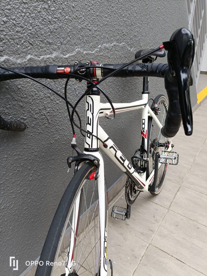 Felt road bike, Sports Equipment, Bicycles & Parts, Bicycles on Carousell