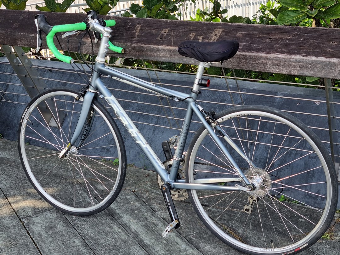 Felt road bike, Sports Equipment, Bicycles & Parts, Bicycles on Carousell