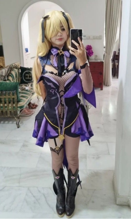 Fischl cosplay genshin, Hobbies & Toys, Memorabilia & Collectibles, J ...