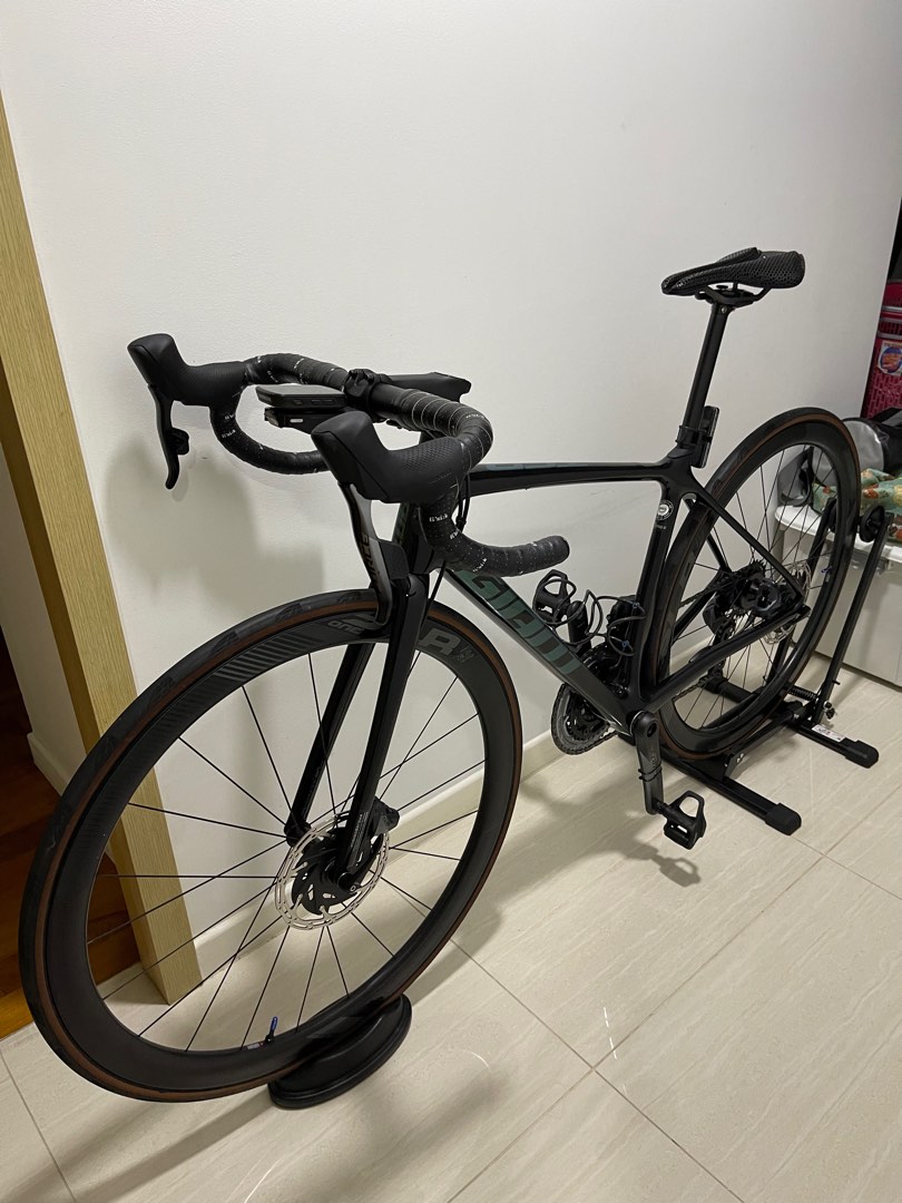 Giant TCR Adv Pro 0 2020, Sports Equipment, Bicycles & Parts, Bicycles on Carousell