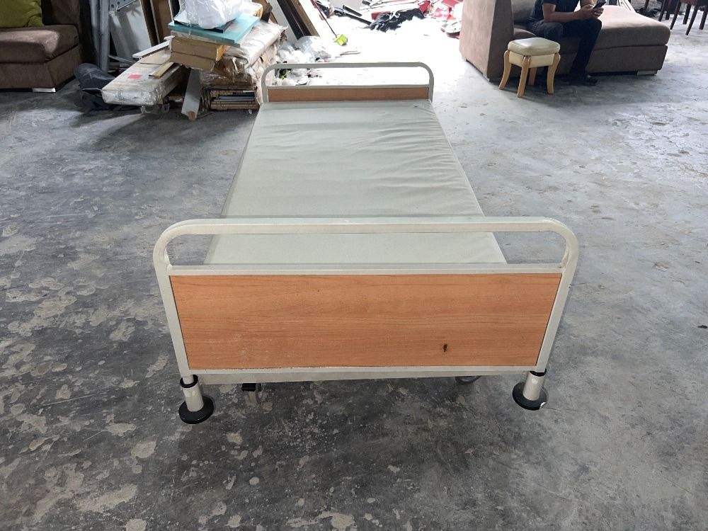 Hospital Single Size Bed Frame / Rangka Katil Saiz Single Hospital, Furniture & Home Living ...