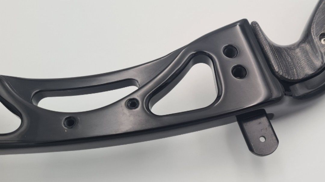 LH Hoyt GMX Recurve Riser (Archery), Sports Equipment, Other Sports ...