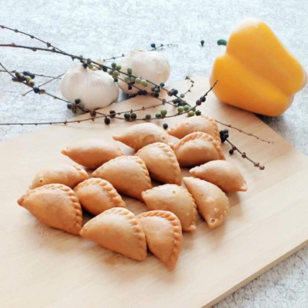 karipap mini inti penuh, Food & Drinks, Fresh Produce on Carousell