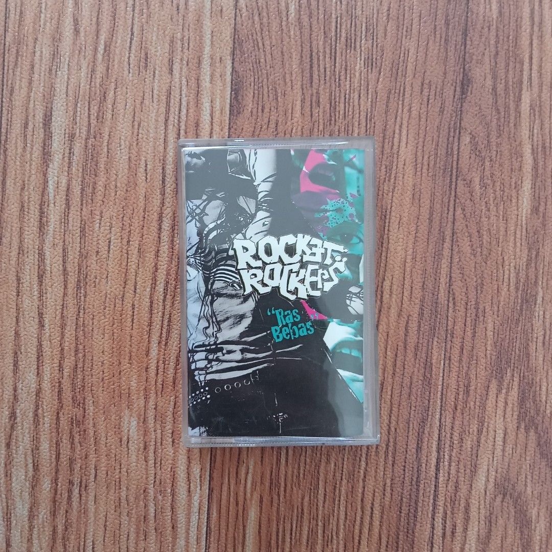 Kaset pita rocket rockers, Musik & Media, CD, DVD & Lainnya di Carousell
