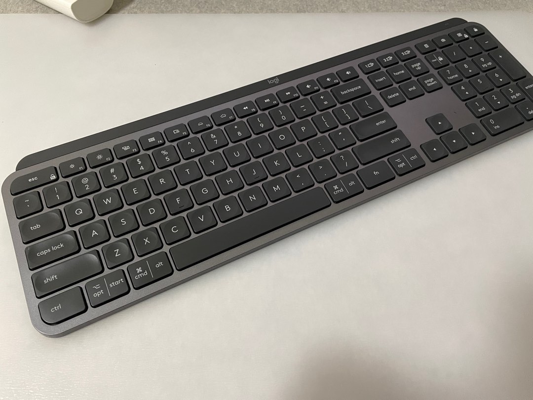 Logitech MX Keys Wireless Keyboard, Computers & Tech, Parts ...