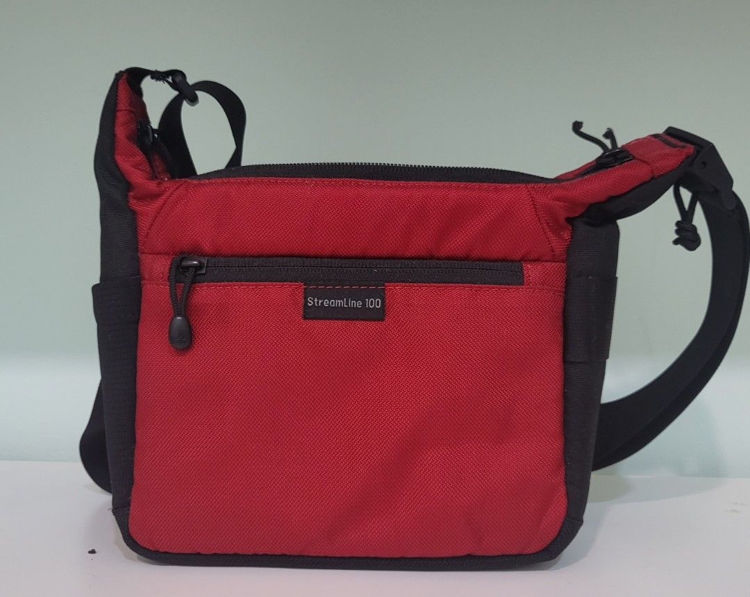 Lowepro streamline 100 camera bag, Photography, Photography Accessories ...