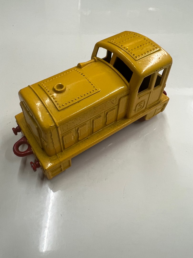Matchbox Superfast Train Shunter No.24 (Yellow), Hobbies & Toys, Toys ...