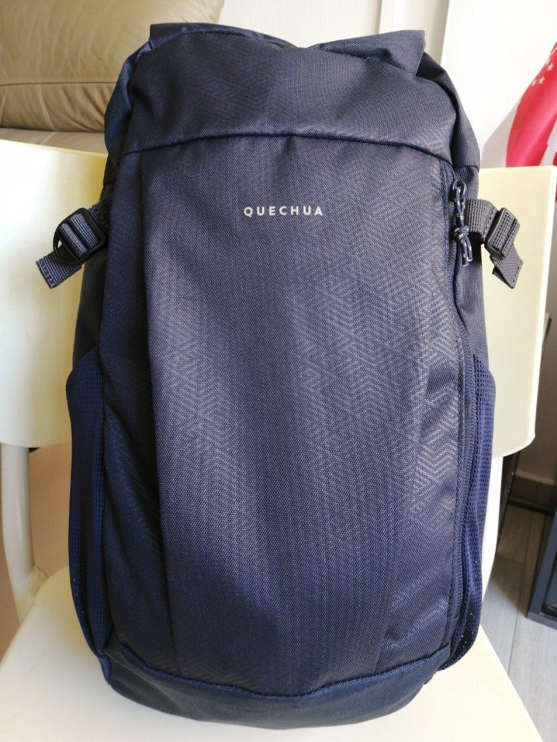 Quechua, Men's Fashion, Bags, Backpacks on Carousell