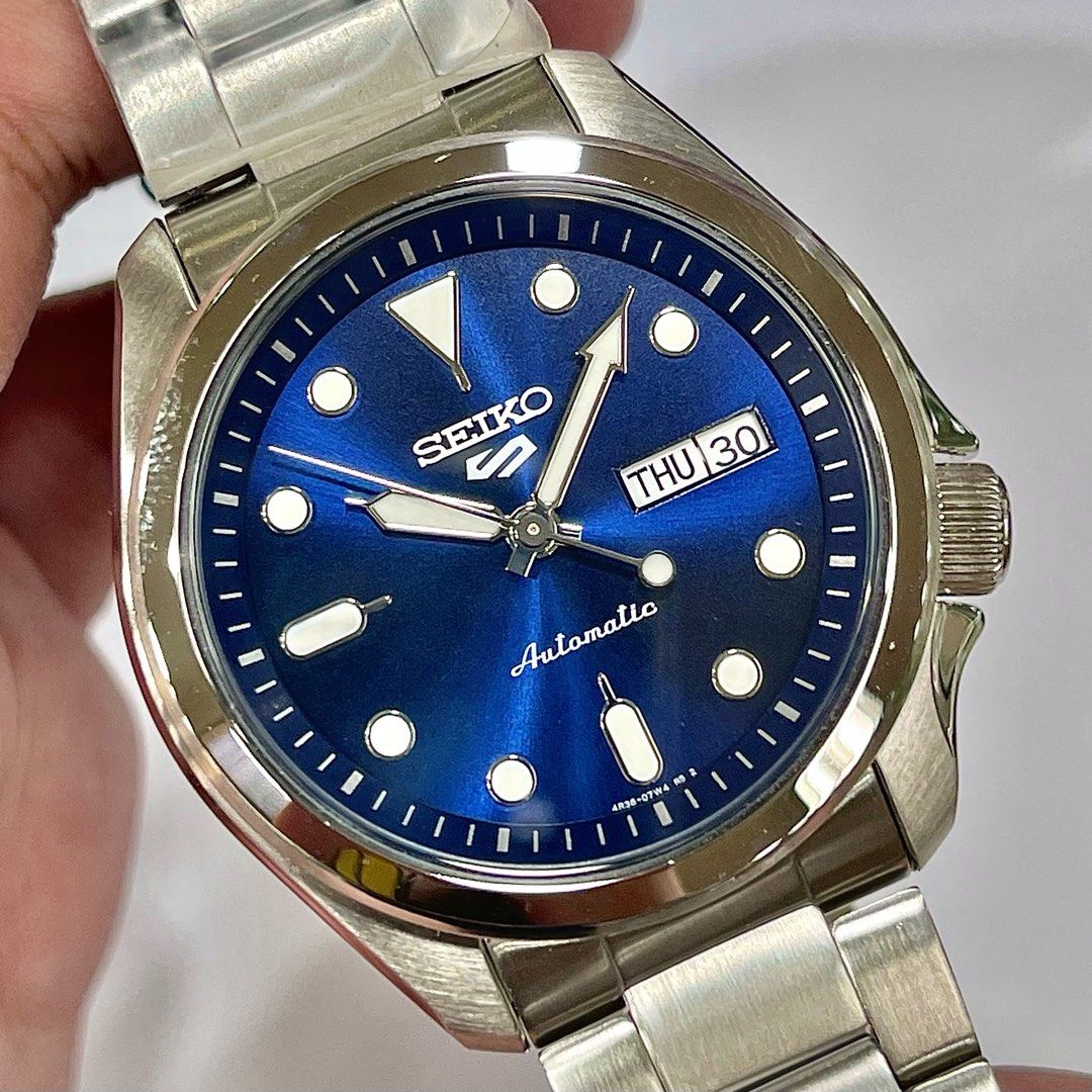 Seiko 5 Sports Blue dial on metal strap SRPE53K1, Men's Fashion ...