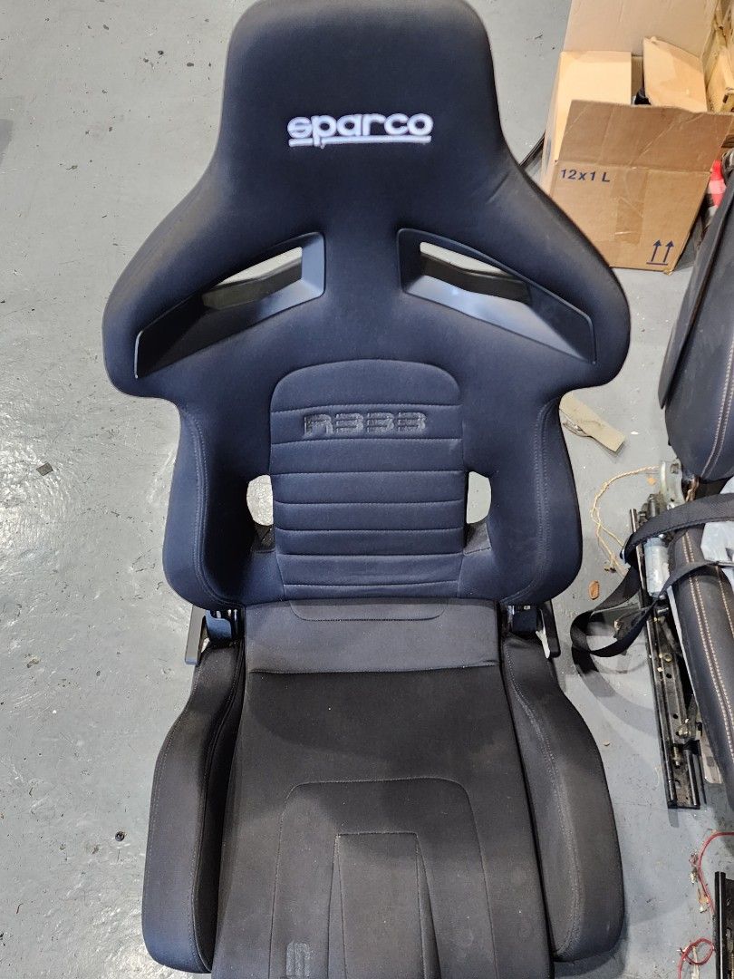 Sparco R333, Car Accessories, Accessories on Carousell