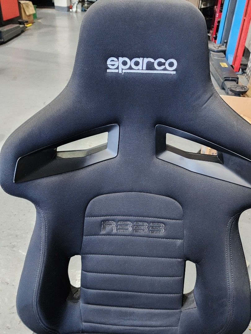 Sparco R333, Car Accessories, Accessories on Carousell