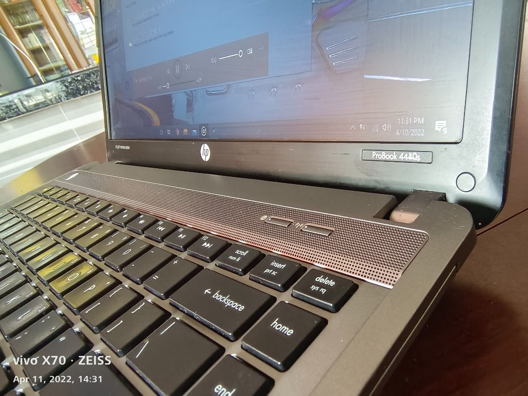 SRS Premium Audio Laptop with HD Webcam HP Core i3 Laptop with New Battery, Computers & Tech ...