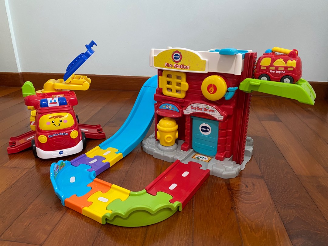 VTech Toot Toot Drivers - Fire Station Deluxe, Hobbies & Toys, Toys ...