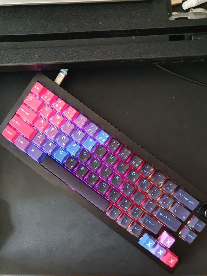 WTT/WTS Wired Aluminium 65% Mechanical Keyboard Keychron Q2 Akko Rose ...