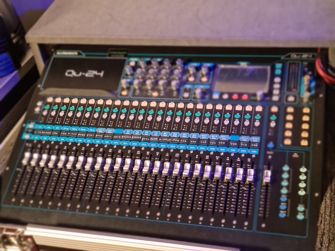 Allen&Heath Qu24 Chrome Edition Digital Mixer 24ch, Audio, Other Audio ...