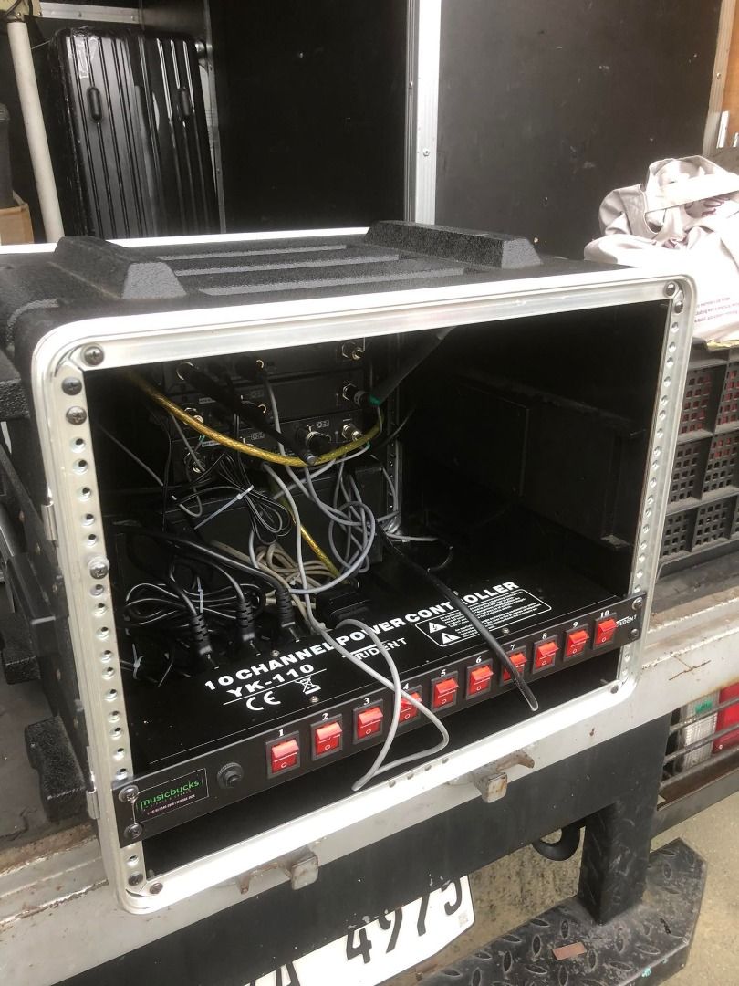 Amp Rack 8RU Rack Case, Audio, Other Audio Equipment on Carousell