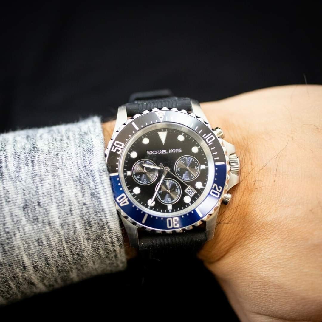 Authentic MK8365 Everest Black Rubber strap Watch, Men's Fashion ...