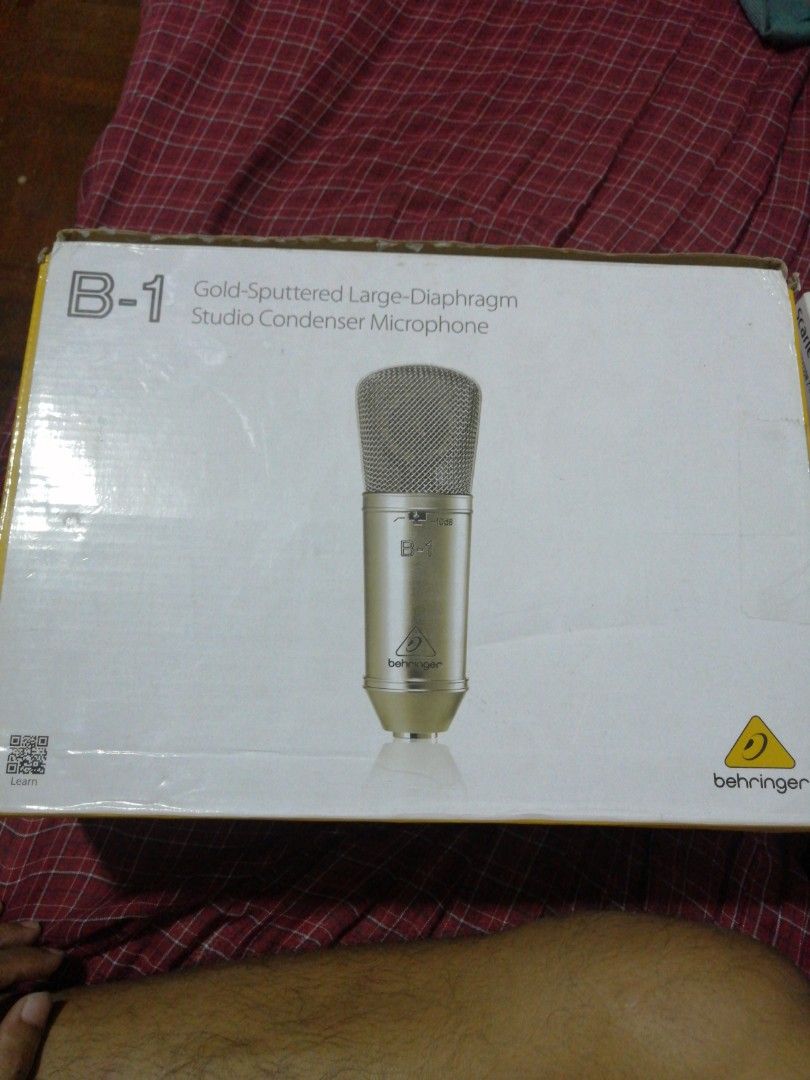 Behringer B1 microphone (Gold sputtered large diaphragm condenser ...