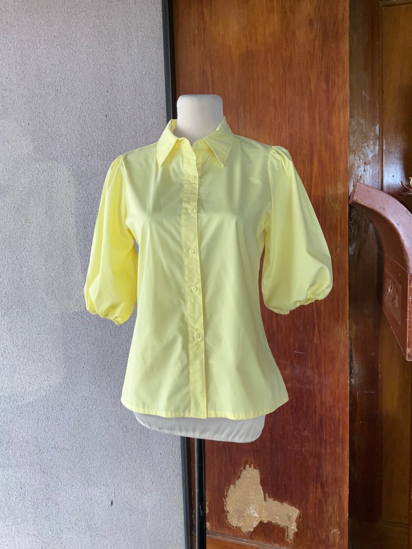 Butter yellow blouse S, Women's Fashion, Tops, Blouses on Carousell