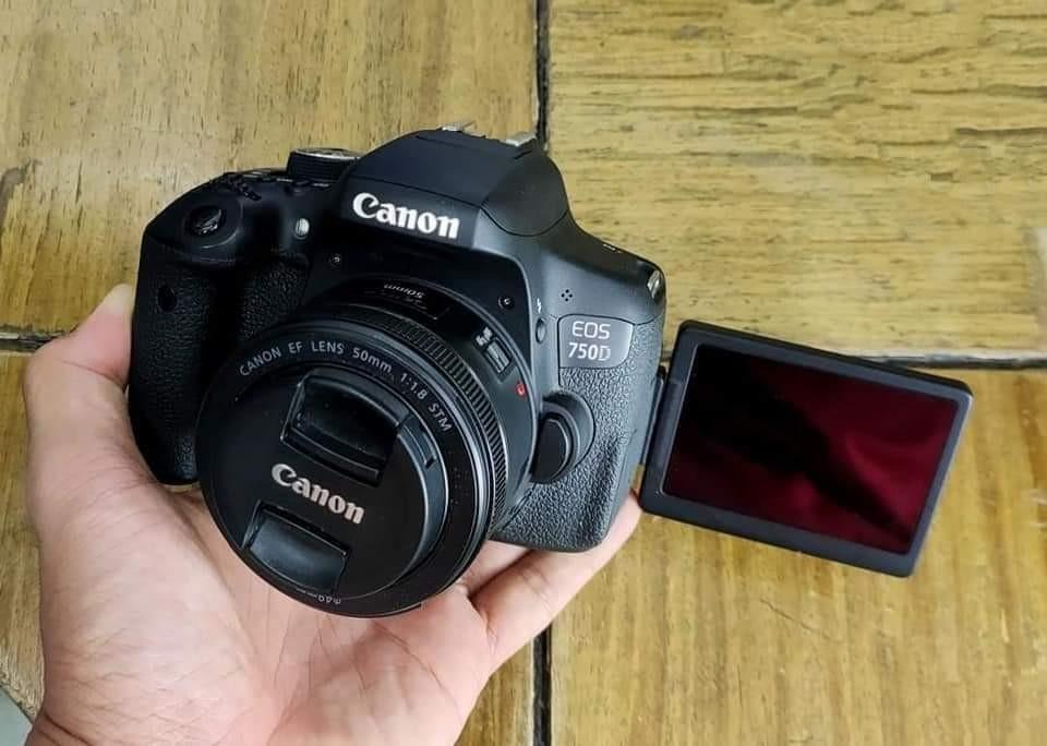 Canon 750D with 50mm f1.8 Stm Prime Lens, Photography, Cameras on Carousell