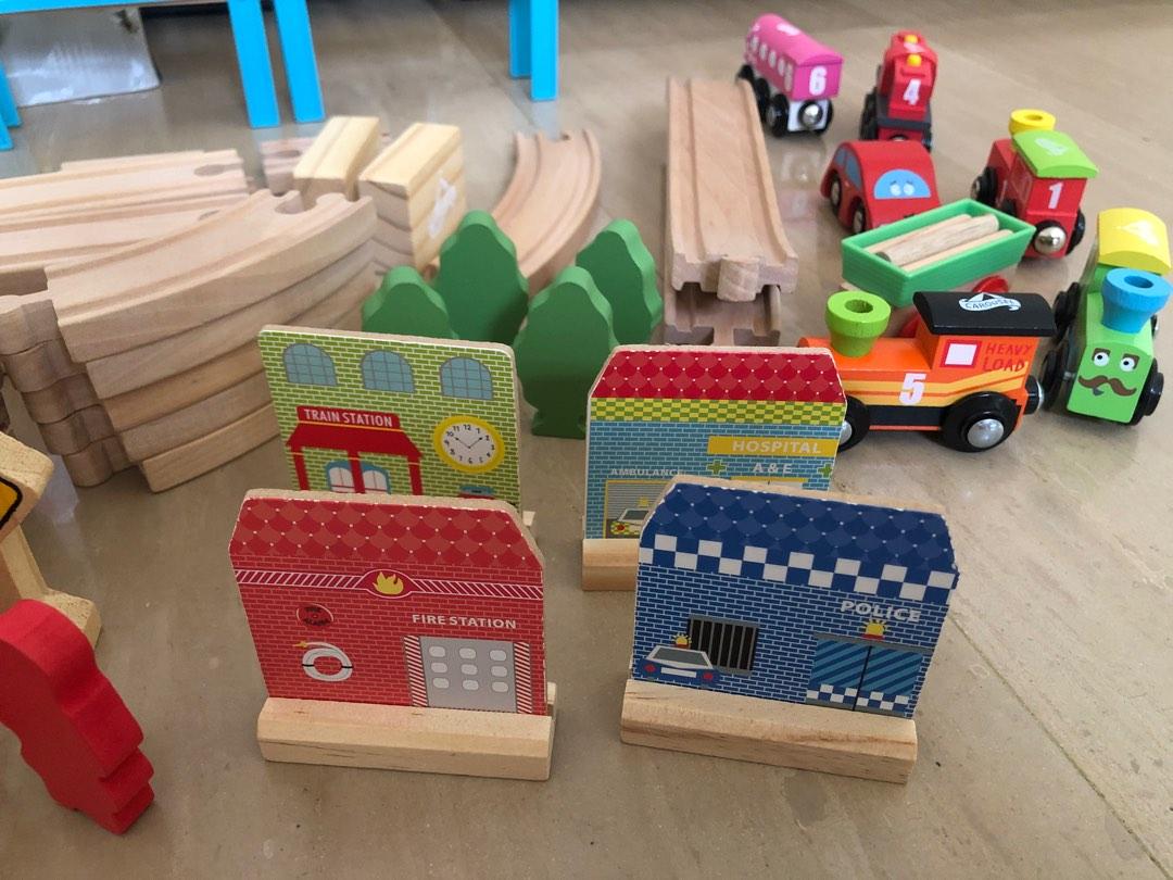 Carousel Multi Track Wooden Track Set (60 pc), Hobbies & Toys, Toys ...