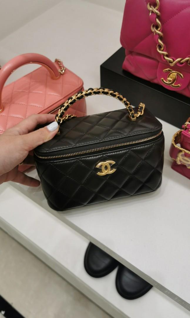 Chanel 22K Vanity Case Bag, Luxury, Bags & Wallets on Carousell