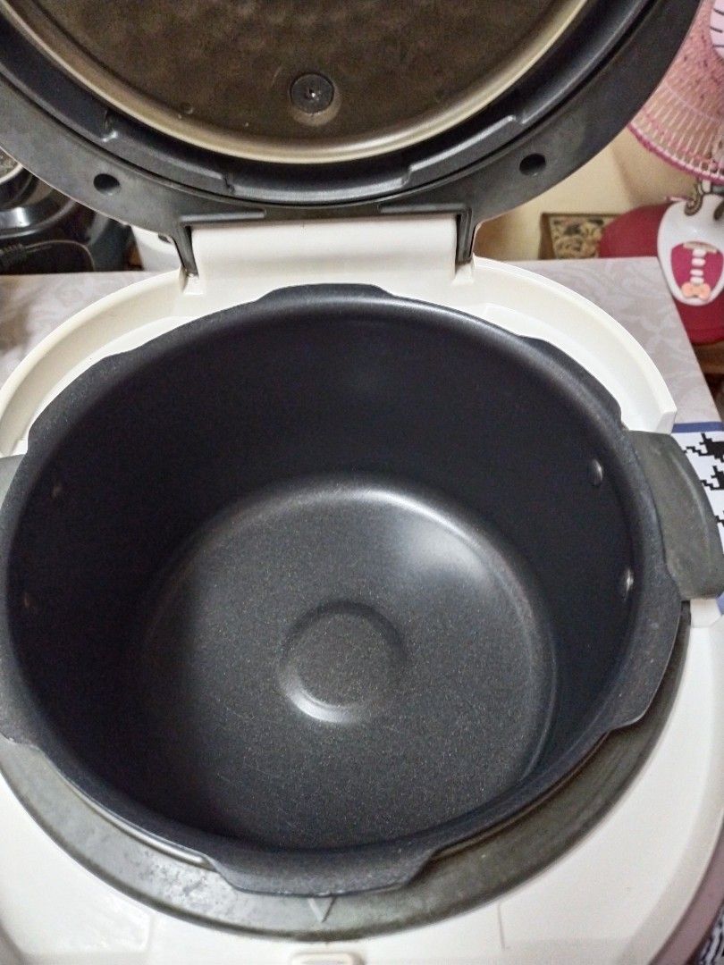 Cuckoo Brand Rice Cooker/ pressure cooker, TV & Home Appliances ...