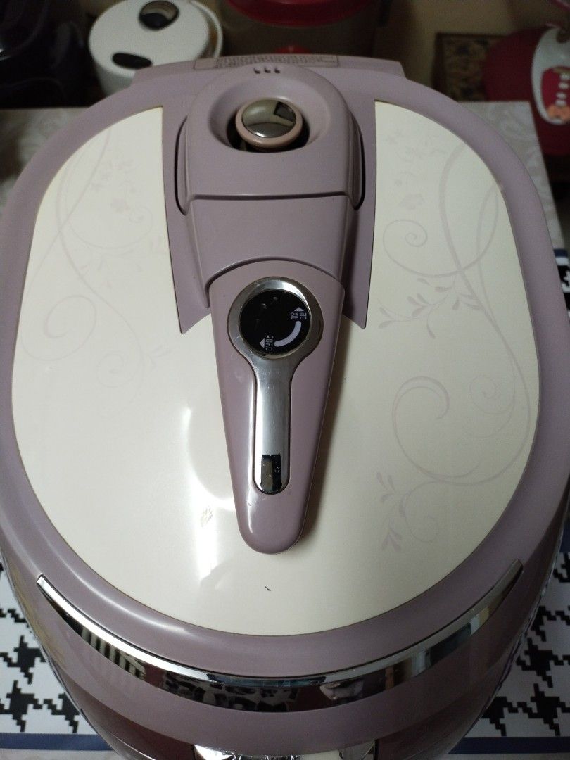 Cuckoo Brand Rice Cooker/ pressure cooker, TV & Home Appliances ...