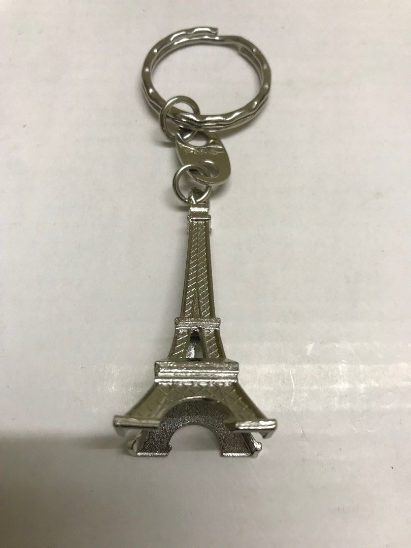 Eiffel Tower Keychains, Hobbies & Toys, Travel, Travel Essentials ...