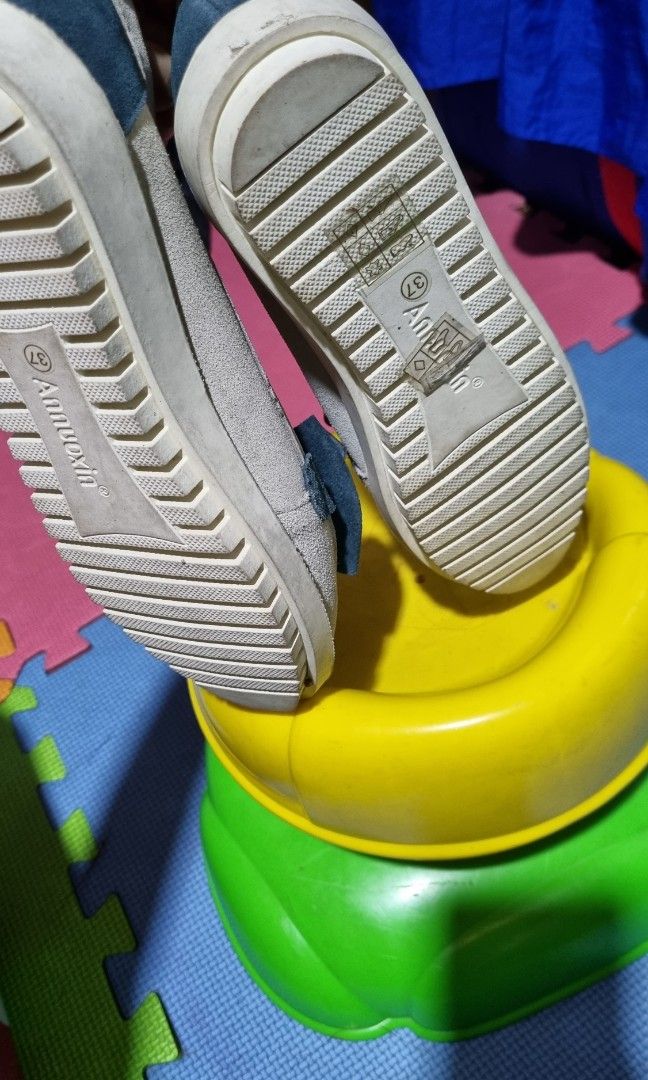 Enzo size 7 #11nov, Women's Fashion, Footwear, Flats & Sandals on Carousell