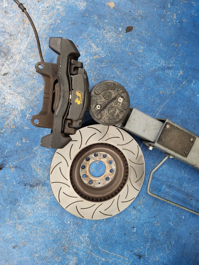 Golf R Brake kit & Upsize Dish Rotor, Car Accessories, Accessories on ...