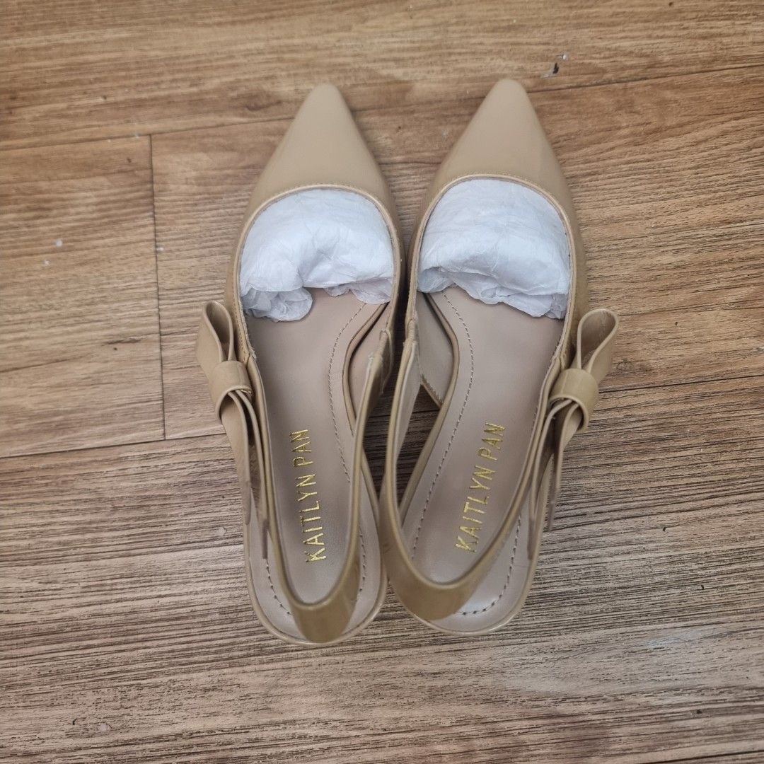 Kaitlyn Pan Patent Leather Nude Heels with Bow, Women's Fashion ...