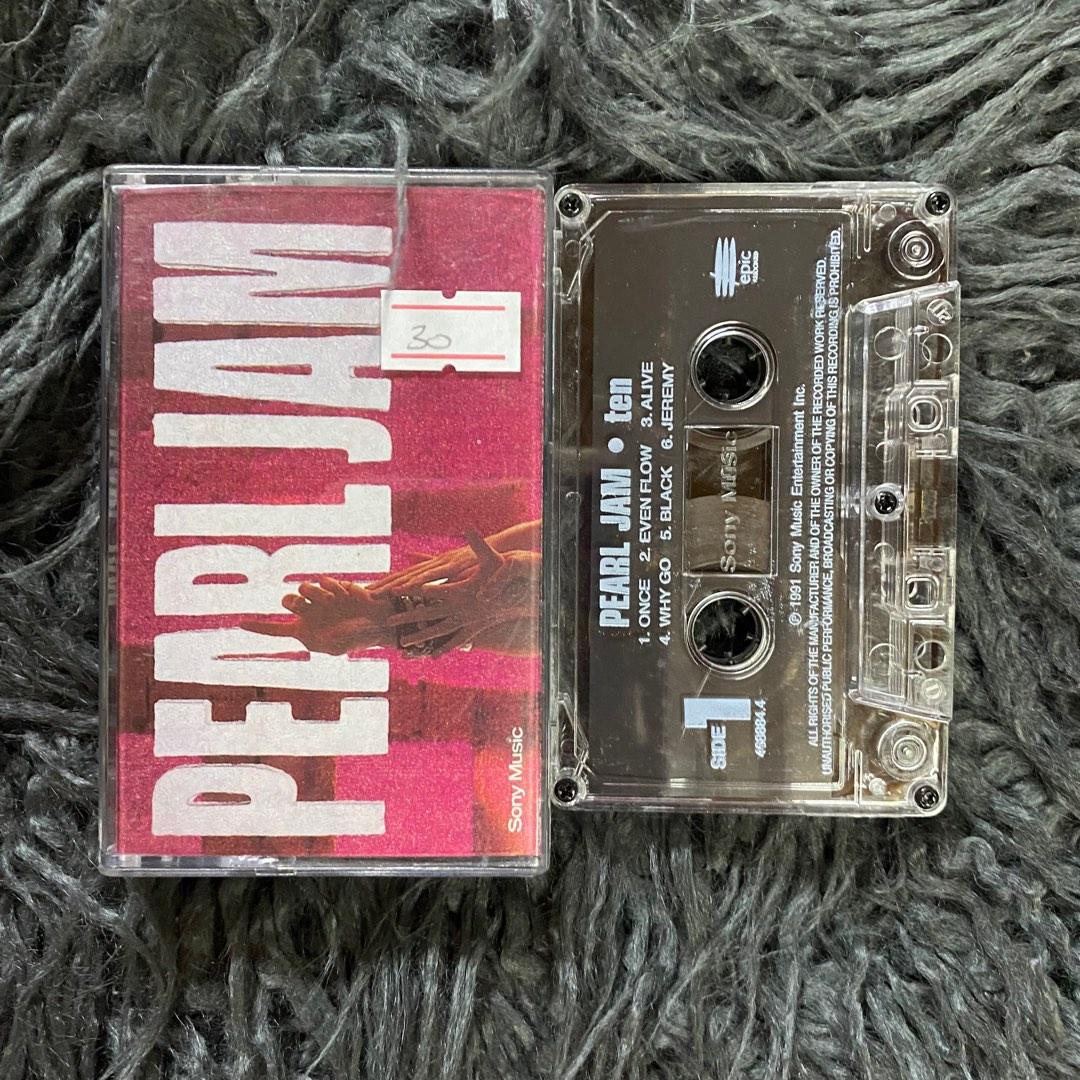 KASET PEARL JAM Ten, Hobbies & Toys, Music & Media, CDs & DVDs on Carousell